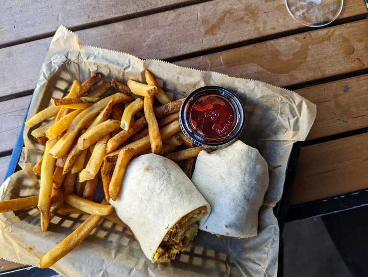 Union Pub Brunch Review by Bottomless Bros DC